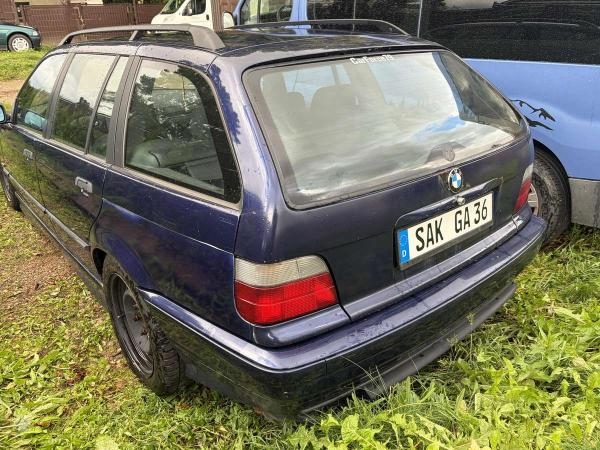 Blue BMW 316 1997 in Kretinga, with an engine capacity of 1.60 L and mileage of 300 thousand km for 1499 €, photo 8 on AUTOMOTO.COM.LV