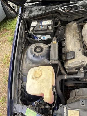 Blue BMW 316 1997 in Kretinga, with an engine capacity of 1.60 L and mileage of 300 thousand km for 1499 €, photo 16 on AUTOMOTO.COM.LV