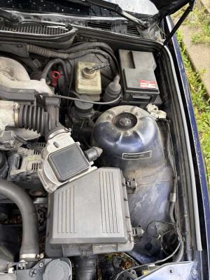 Blue BMW 316 1997 in Kretinga, with an engine capacity of 1.60 L and mileage of 300 thousand km for 1499 €, photo 17 on AUTOMOTO.COM.LV