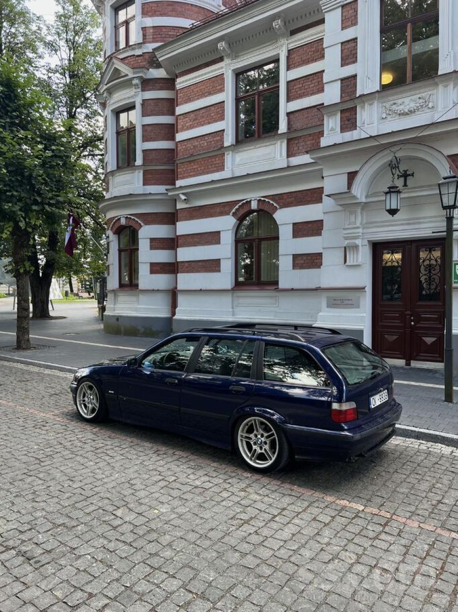 Синий БМВ 316 1998 в Валмиера, объемом двигателя 1.60 л и пробегом 255 тыс. км за 3300 €, фото 1 на AUTOMOTO.COM.LV