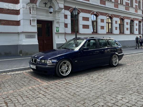 Синий БМВ 316 1998 в Валмиера, объемом двигателя 1.60 л и пробегом 255 тыс. км за 3300 €, фото 4 на AUTOMOTO.COM.LV