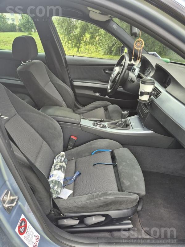 Blue BMW 316 2010 in Liepaja, with an engine capacity of 2.00 L and mileage of 262 thousand km for 5600 €, photo 9 on AUTOMOTO.COM.LV