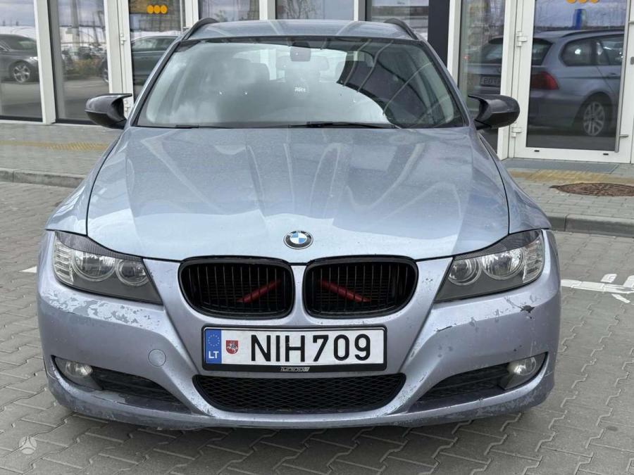 Blue BMW 316 2012 in Vilnius, with an engine capacity of 2.00 L and mileage of 349 thousand km for 2800 €, photo 3 on AUTOMOTO.COM.LV