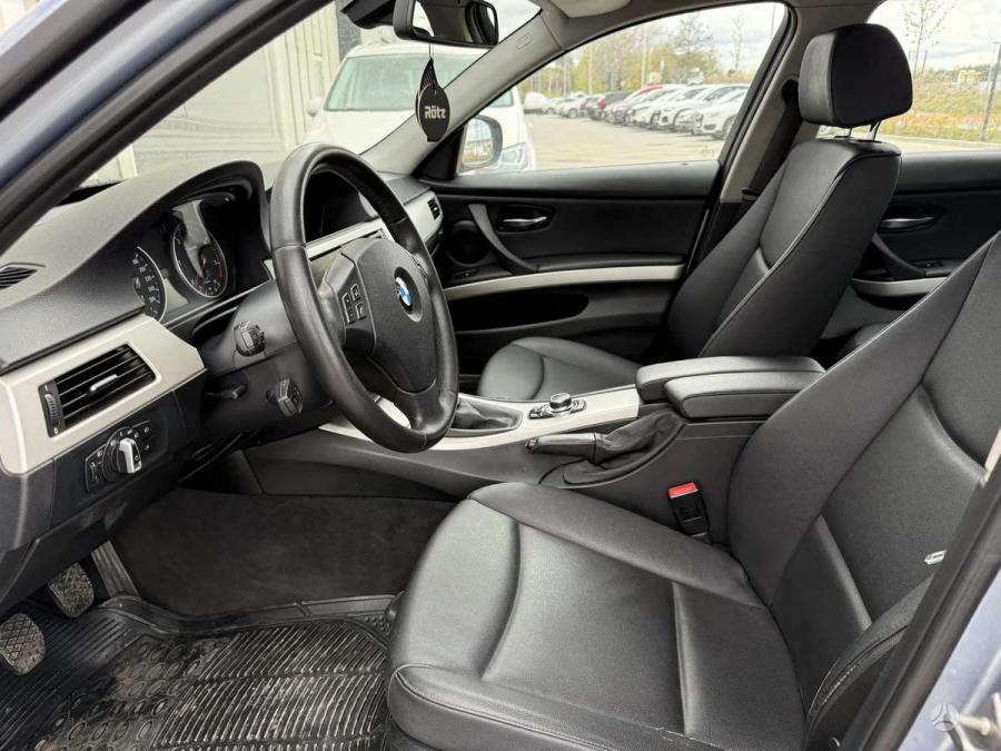 Blue BMW 316 2012 in Vilnius, with an engine capacity of 2.00 L and mileage of 349 thousand km for 2800 €, photo 8 on AUTOMOTO.COM.LV