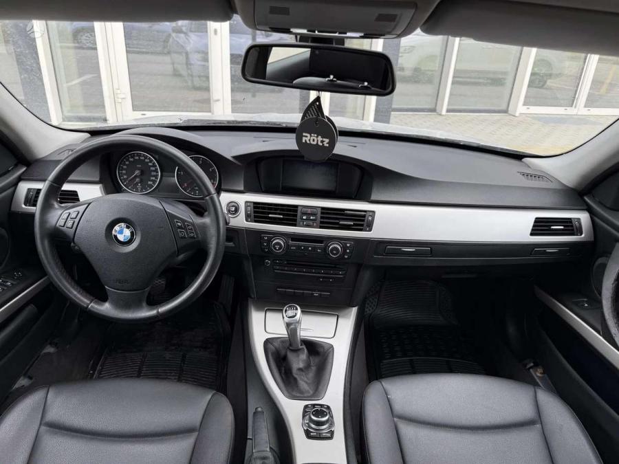 Blue BMW 316 2012 in Vilnius, with an engine capacity of 2.00 L and mileage of 349 thousand km for 2800 €, photo 11 on AUTOMOTO.COM.LV