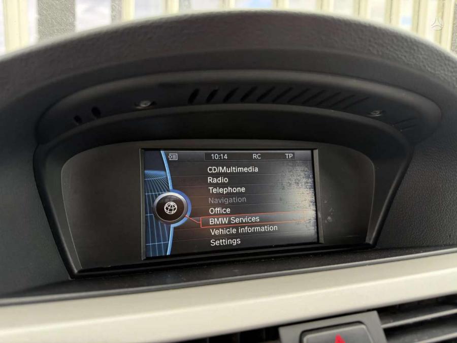 Blue BMW 316 2012 in Vilnius, with an engine capacity of 2.00 L and mileage of 349 thousand km for 2800 €, photo 13 on AUTOMOTO.COM.LV