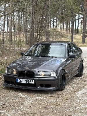Коричневый БМВ 316 1993 в Кулдига, объемом двигателя 1.80 л и пробегом 0 тыс. км за 3700 €, фото 3 на AUTOMOTO.COM.LV