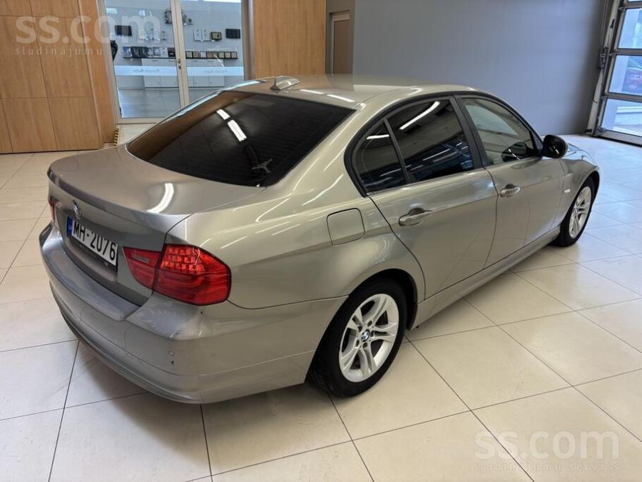 Brown BMW 316 2009 in Riga, with an engine capacity of 2.00 L and mileage of 254 thousand km for 3500 €, photo 5 on AUTOMOTO.COM.LV