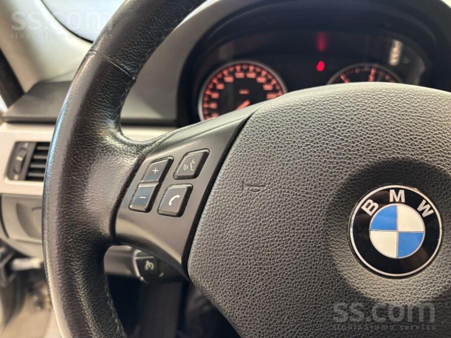 Brown BMW 316 2009 in Riga, with an engine capacity of 2.00 L and mileage of 254 thousand km for 3500 €, photo 19 on AUTOMOTO.COM.LV