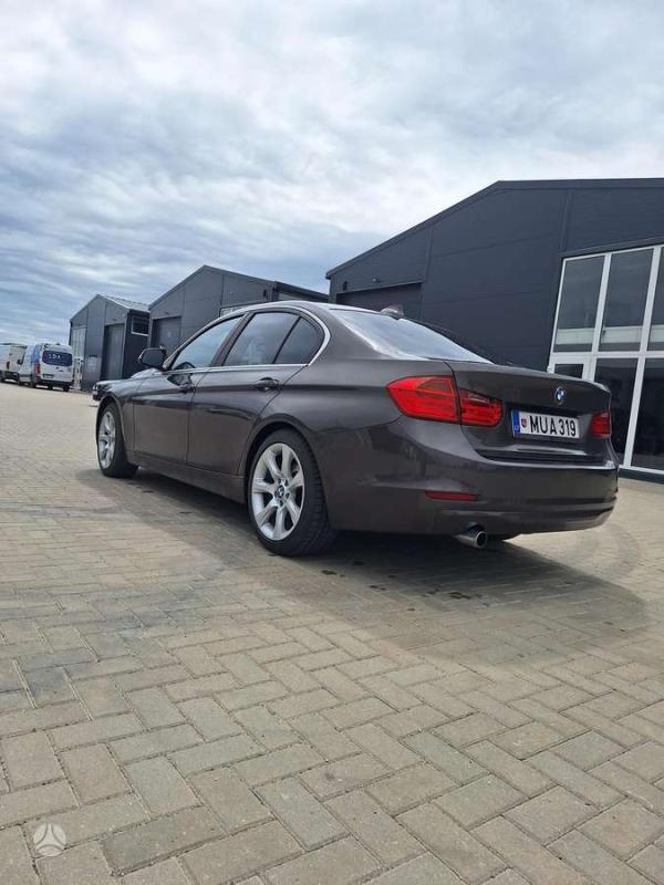 Brown BMW 316 2014 in Kaunas, with an engine capacity of 2.00 L and mileage of 388 thousand km for 6150 €, photo 10 on AUTOMOTO.COM.LV