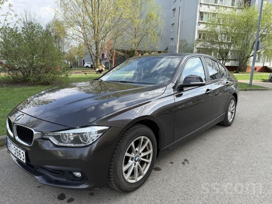 Brown BMW 316 2017 in Riga, with an engine capacity of 2.00 L and mileage of 302 thousand km for 10500 €, photo 5 on AUTOMOTO.COM.LV