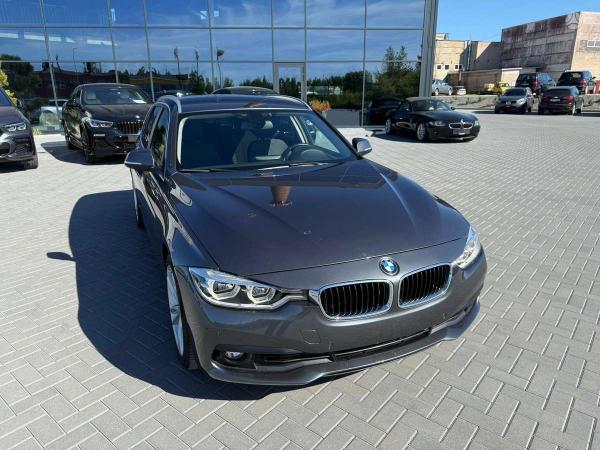 Brown BMW 316 2019 in Telschi, with an engine capacity of 2.00 L and mileage of 251 thousand km for 9200 €, photo 8 on AUTOMOTO.COM.LV