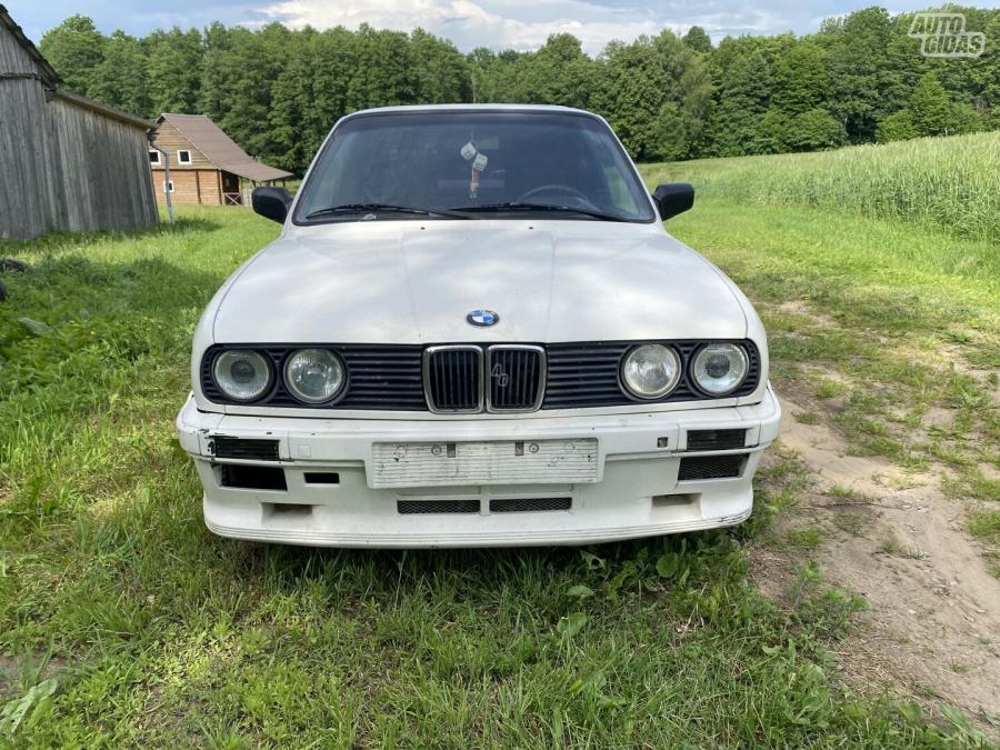 BMW 316 1988 Prienai, ar dzinēja tilpumu 1.80 L un nobraukumu 230 tūkst. km par 4299 €, foto 3 vietnē AUTOMOTO.COM.LV