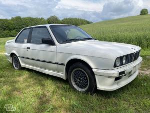 BMW 316 1988 Prienai, ar dzinēja tilpumu 1.80 L un nobraukumu 230 tūkst. km par 4299 €, foto 4 vietnē AUTOMOTO.COM.LV