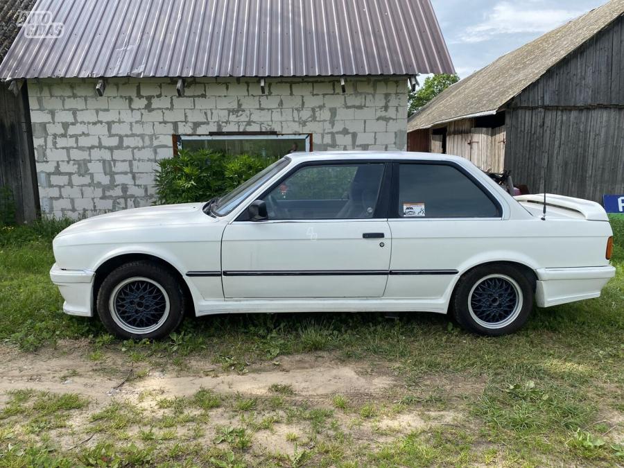 BMW 316 1988 Prienai, ar dzinēja tilpumu 1.80 L un nobraukumu 230 tūkst. km par 4299 €, foto 8 vietnē AUTOMOTO.COM.LV