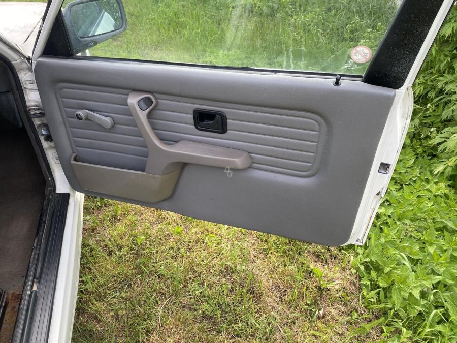BMW 316 1988 Prienai, ar dzinēja tilpumu 1.80 L un nobraukumu 230 tūkst. km par 4299 €, foto 10 vietnē AUTOMOTO.COM.LV