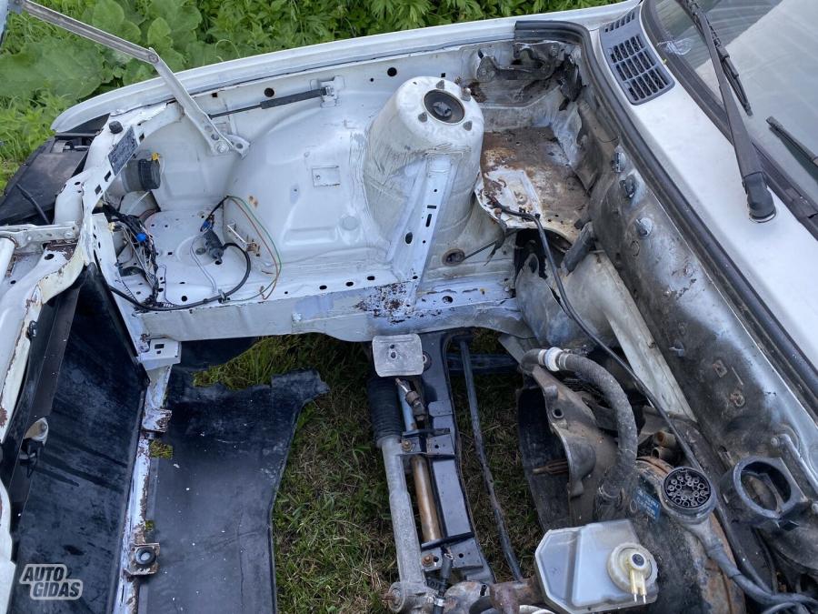 BMW 316 1988 Prienai, ar dzinēja tilpumu 1.80 L un nobraukumu 230 tūkst. km par 4299 €, foto 17 vietnē AUTOMOTO.COM.LV