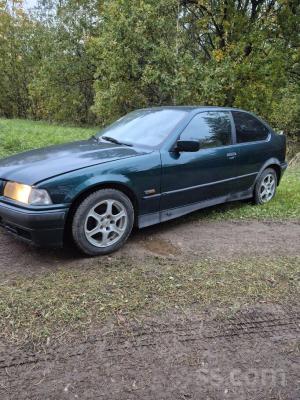 Green BMW 316 1994 in Balvi, with an engine capacity of 1.60 L and mileage of 318 thousand km for 1500 €, photo 4 on AUTOMOTO.COM.LV