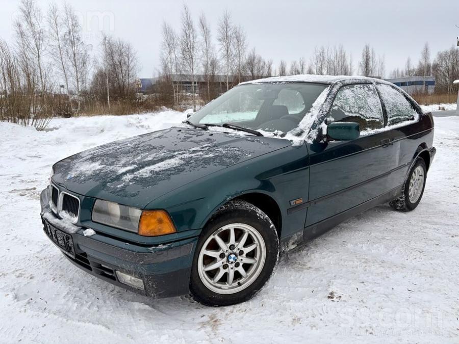 Green BMW 316 1995 in Daugavpils, with an engine capacity of 1.60 L and mileage of 306 thousand km for 1400 €, photo 1 on AUTOMOTO.COM.LV