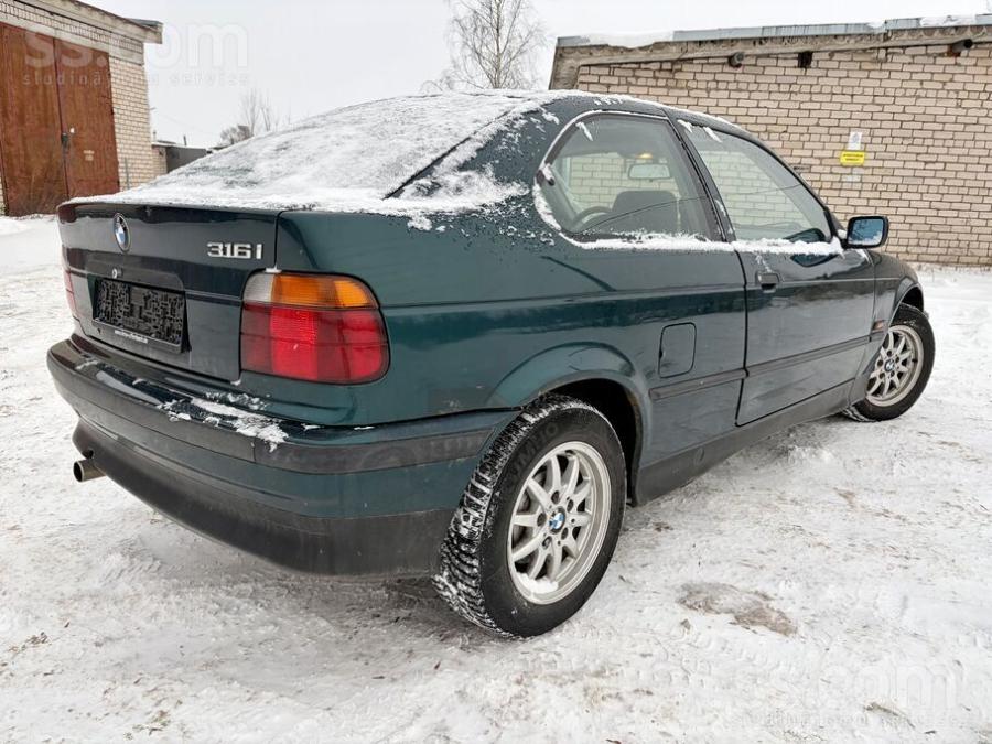 Green BMW 316 1995 in Daugavpils, with an engine capacity of 1.60 L and mileage of 306 thousand km for 1400 €, photo 2 on AUTOMOTO.COM.LV