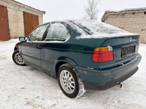 Green BMW 316 1995 in Daugavpils, with an engine capacity of 1.60 L and mileage of 306 thousand km for 1400 €, photo 4 on AUTOMOTO.COM.LV