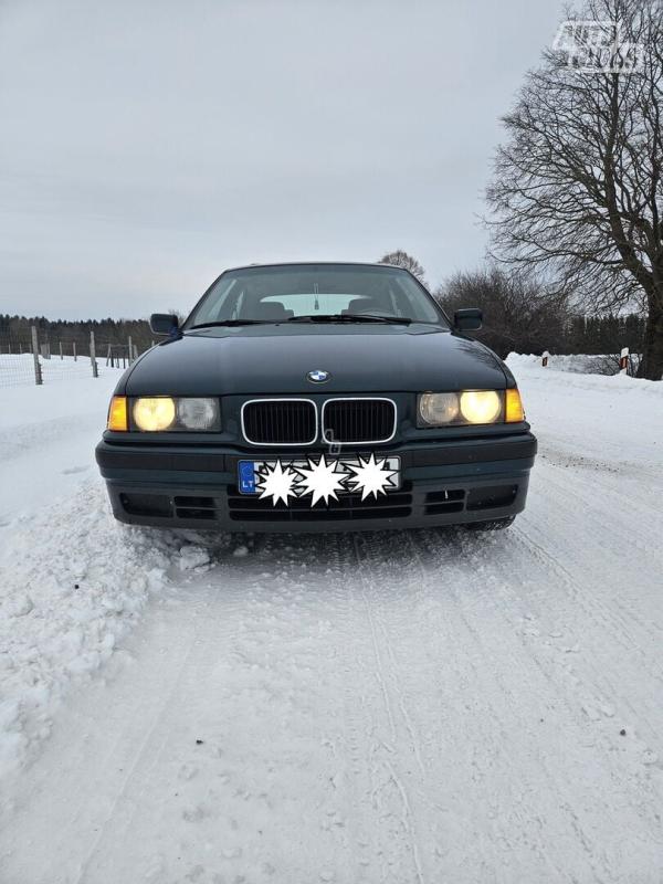 Green BMW 316 1995 in Silute, with an engine capacity of 1.80 L and mileage of 272 thousand km for 1399 €, photo 1 on AUTOMOTO.COM.LV