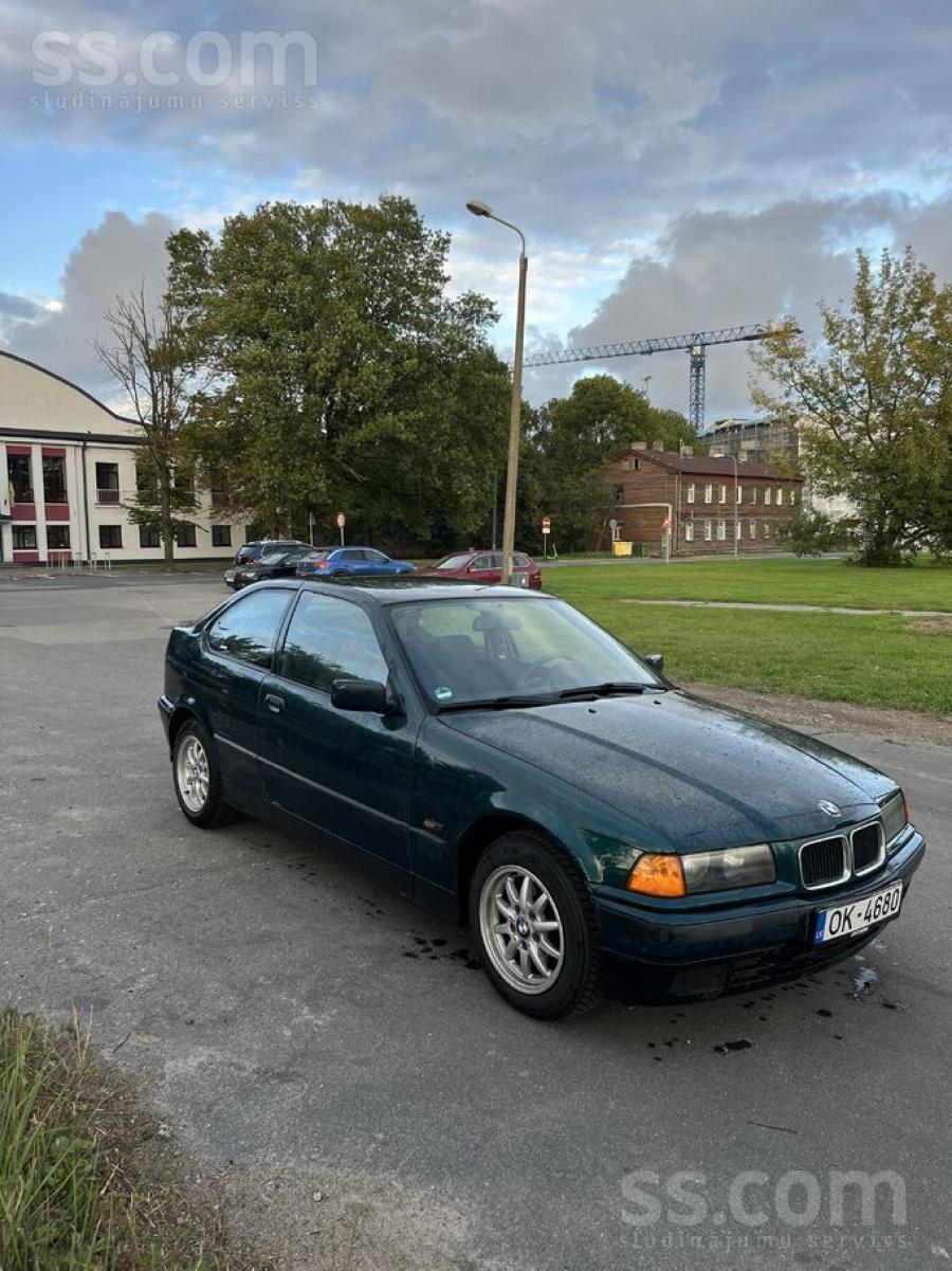 Zaļš BMW 316 1995 Rīga, ar dzinēja tilpumu 1.60 L un nobraukumu 318 tūkst. km par 2550 €, foto 3 vietnē AUTOMOTO.COM.LV