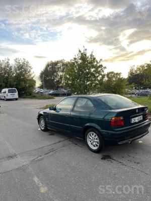 Zaļš BMW 316 1995 Rīga, ar dzinēja tilpumu 1.60 L un nobraukumu 318 tūkst. km par 2550 €, foto 5 vietnē AUTOMOTO.COM.LV