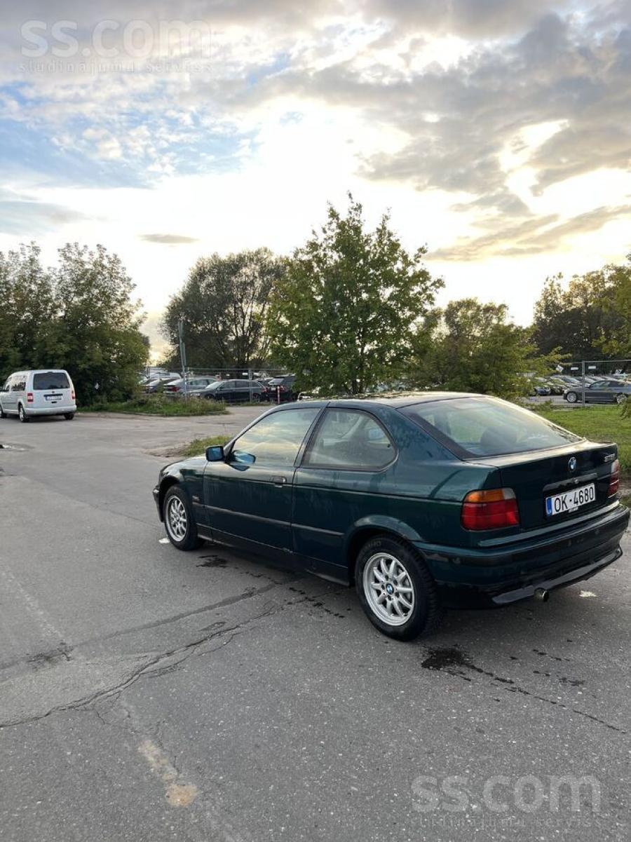 Zaļš BMW 316 1995 Rīga, ar dzinēja tilpumu 1.60 L un nobraukumu 318 tūkst. km par 2550 €, foto 5 vietnē AUTOMOTO.COM.LV
