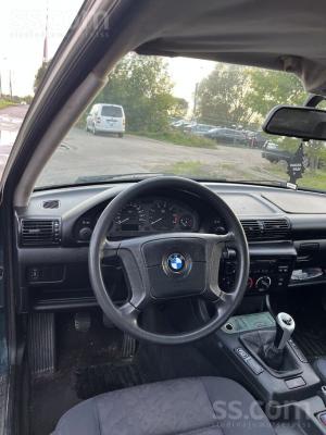 Zaļš BMW 316 1995 Rīga, ar dzinēja tilpumu 1.60 L un nobraukumu 318 tūkst. km par 2550 €, foto 10 vietnē AUTOMOTO.COM.LV