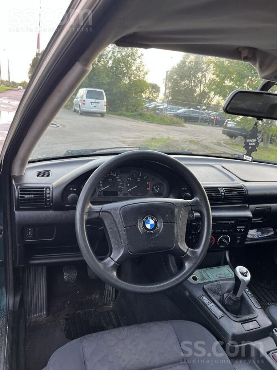 Zaļš BMW 316 1995 Rīga, ar dzinēja tilpumu 1.60 L un nobraukumu 318 tūkst. km par 2550 €, foto 10 vietnē AUTOMOTO.COM.LV