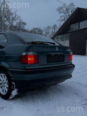 Green BMW 316 1997 in Cesis, with an engine capacity of 1.60 L and mileage of 97 thousand km for 4970 €, photo 5 on AUTOMOTO.COM.LV