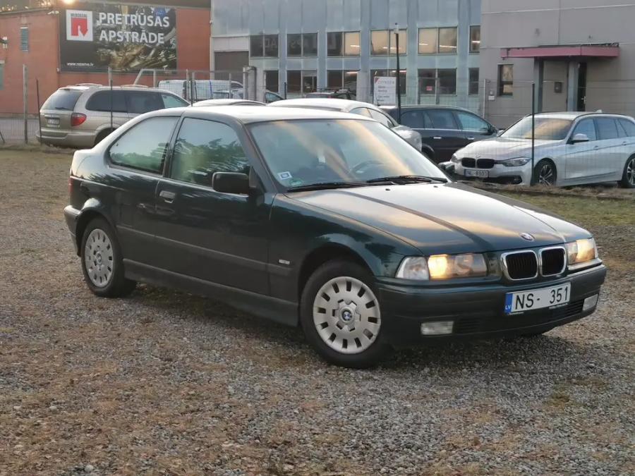 Zaļš BMW 316 2000 Kuldīga, ar dzinēja tilpumu 1.90 L un nobraukumu 189 tūkst. km par 1950 €, foto 4 vietnē AUTOMOTO.COM.LV