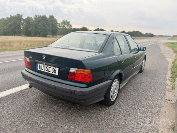 Zaļš BMW 316 1994 Rīga, ar dzinēja tilpumu 1.60 L un nobraukumu 201 tūkst. km par 2850 €, foto 2 vietnē AUTOMOTO.COM.LV