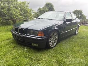 Green BMW 316 1995 in Jelgava, with an engine capacity of 2.50 L and mileage of 161 thousand km for 3250 €, photo 3 on AUTOMOTO.COM.LV
