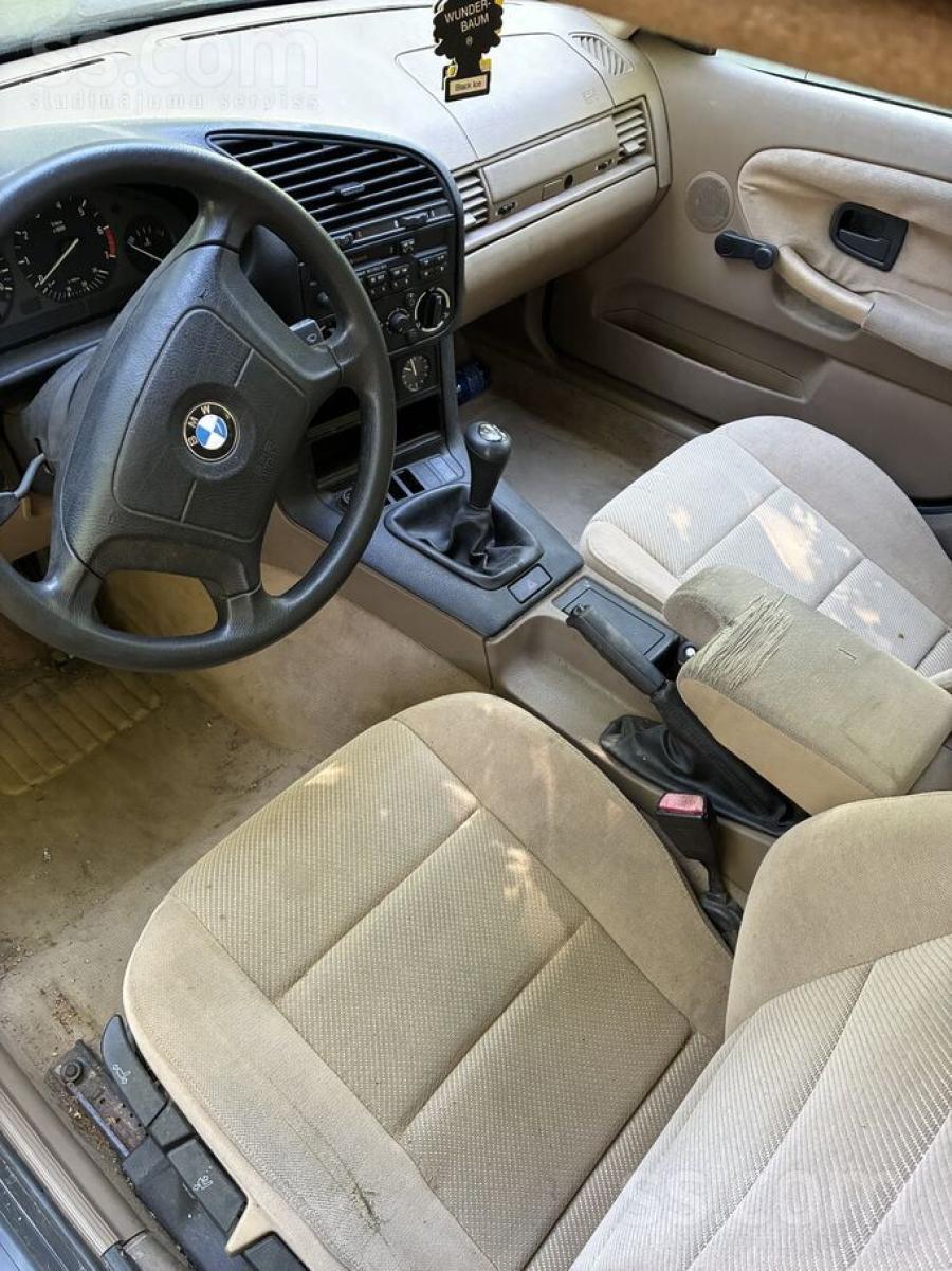 Green BMW 316 1995 in Jelgava, with an engine capacity of 2.50 L and mileage of 161 thousand km for 3250 €, photo 14 on AUTOMOTO.COM.LV