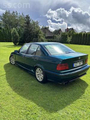 Green BMW 316 1996 in Talsi, with an engine capacity of 2.00 L and mileage of 191 thousand km for 3050 €, photo 7 on AUTOMOTO.COM.LV