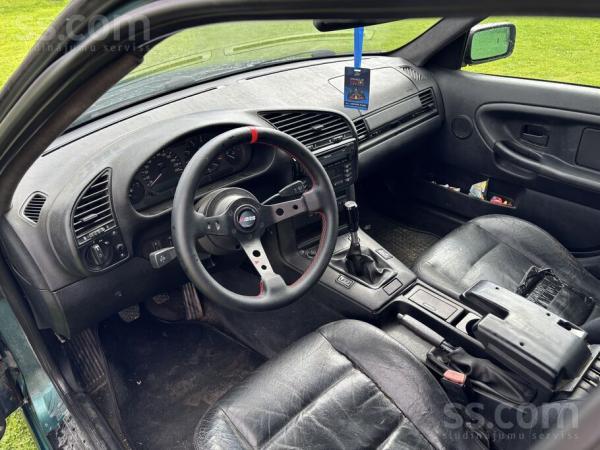 Zaļš BMW 316 1996 Talsi, ar dzinēja tilpumu 2.00 L un nobraukumu 191 tūkst. km par 3050 €, foto 8 vietnē AUTOMOTO.COM.LV