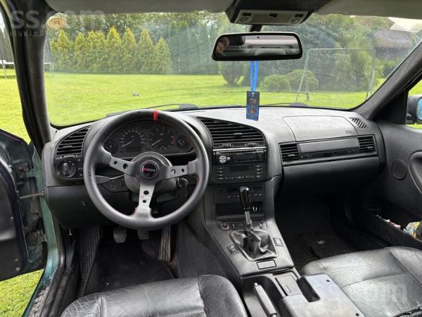 Zaļš BMW 316 1996 Talsi, ar dzinēja tilpumu 2.00 L un nobraukumu 191 tūkst. km par 3050 €, foto 9 vietnē AUTOMOTO.COM.LV