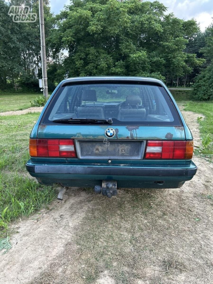 Zaļš BMW 316 1993 Alīta, ar dzinēja tilpumu 1.60 L un nobraukumu 160 tūkst. km par 1550 €, foto 6 vietnē AUTOMOTO.COM.LV