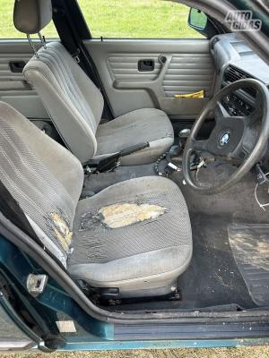 Zaļš BMW 316 1993 Alīta, ar dzinēja tilpumu 1.60 L un nobraukumu 160 tūkst. km par 1550 €, foto 12 vietnē AUTOMOTO.COM.LV