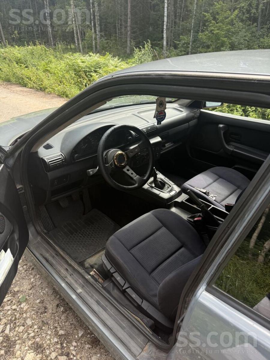 Pelēks BMW 316 1995 Tukums, ar dzinēja tilpumu 1.60 L un nobraukumu 300 tūkst. km par 2450 €, foto 5 vietnē AUTOMOTO.COM.LV