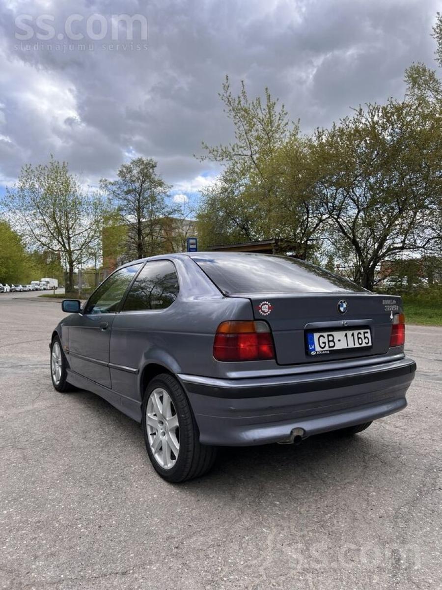 Grey BMW 316 1999 in Riga, with an engine capacity of 1.60 L and mileage of 194 thousand km for 2500 €, photo 2 on AUTOMOTO.COM.LV