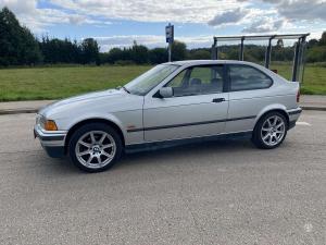 Grey BMW 316 1999 in Telschi, with an engine capacity of 1.90 L and mileage of 134 thousand km for 2200 €, photo 4 on AUTOMOTO.COM.LV