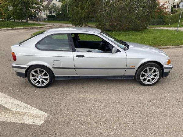 Grey BMW 316 1999 in Telschi, with an engine capacity of 1.90 L and mileage of 134 thousand km for 2200 €, photo 8 on AUTOMOTO.COM.LV