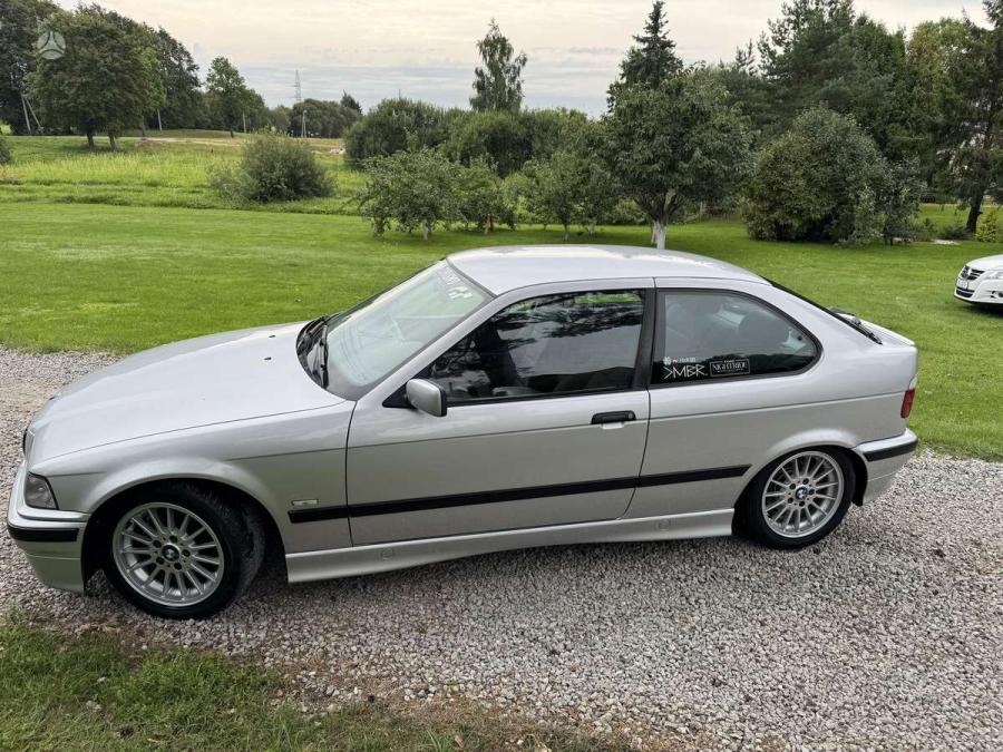 Pelēks BMW 316 2000 Kelmė, ar dzinēja tilpumu 1.90 L un nobraukumu 276 tūkst. km par 2250 €, foto 4 vietnē AUTOMOTO.COM.LV