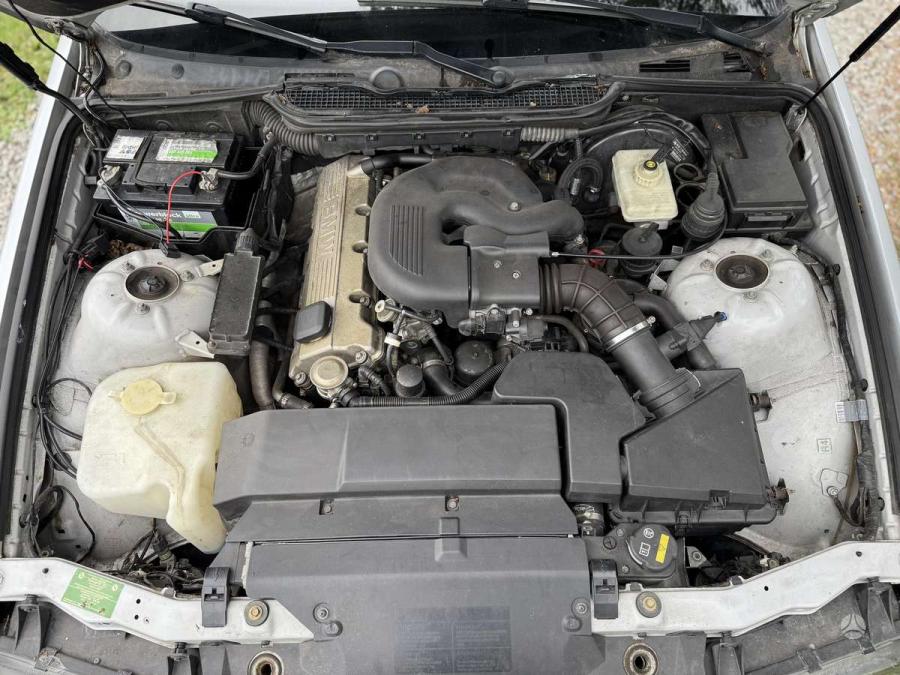 Pelēks BMW 316 2000 Kelmė, ar dzinēja tilpumu 1.90 L un nobraukumu 276 tūkst. km par 2250 €, foto 18 vietnē AUTOMOTO.COM.LV