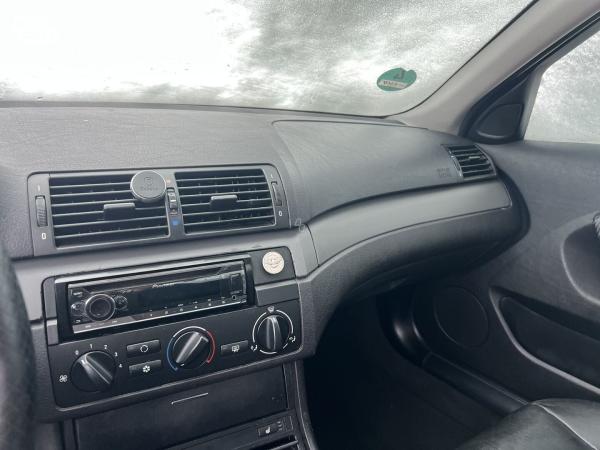 Grey BMW 316 2001 in Kaunas, with an engine capacity of 1.80 L and mileage of 264 thousand km for 1300 €, photo 10 on AUTOMOTO.COM.LV