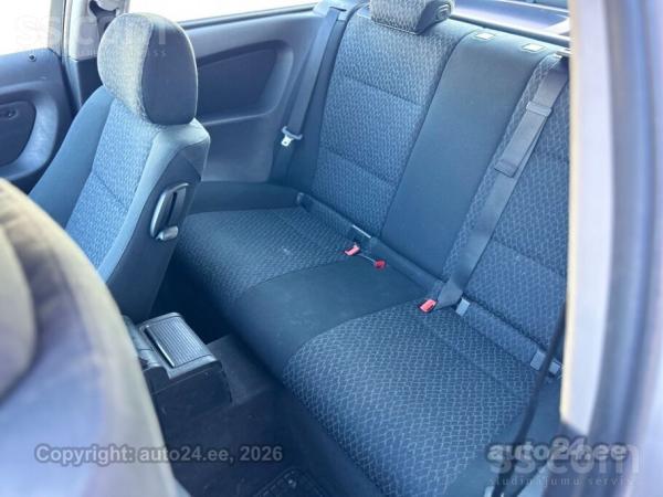 Pelēks BMW 316 2002 Tallina, ar dzinēja tilpumu 1.80 L un nobraukumu 205 tūkst. km par 1900 €, foto 10 vietnē AUTOMOTO.COM.LV