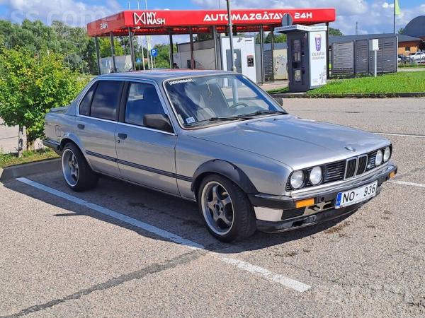 Grey BMW 316 1987 in Preili, with an engine capacity of 2.50 L and mileage of 264 thousand km for 5300 €, photo 1 on AUTOMOTO.COM.LV